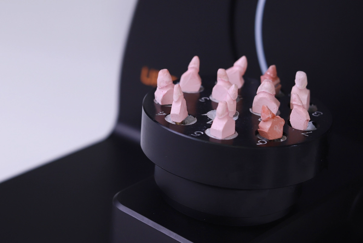 UP560HD Dental Lab Scanner – 4μm, Dual 5MP, 10s Scan | UP3D