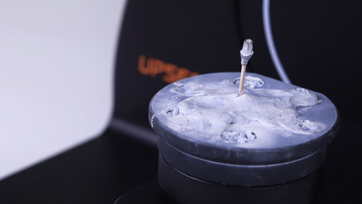 UP560HD Dental Lab Scanner – 4μm, Dual 5MP, 10s Scan | UP3D